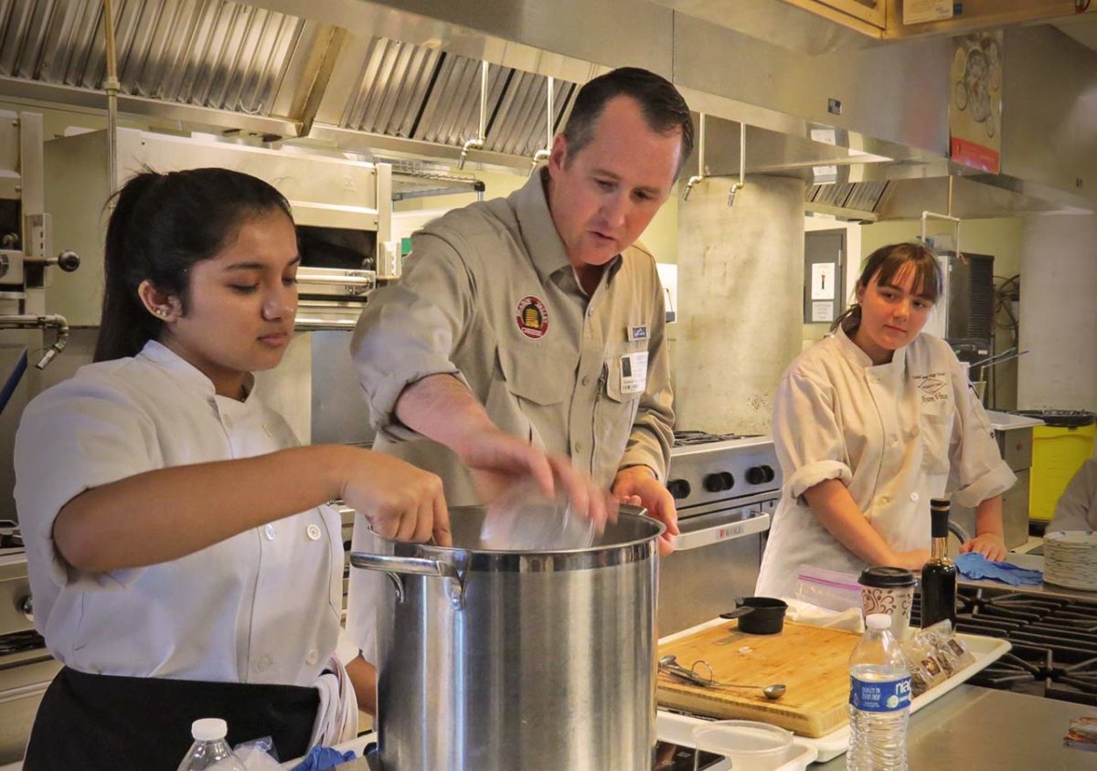 SFE | 5-Star Support | Superior Food Service for K-12 School Districts